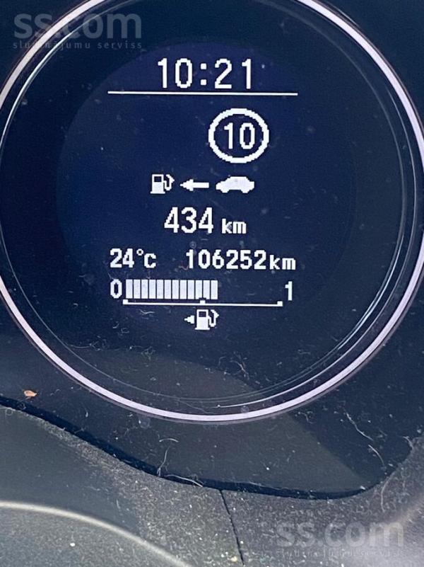 Pelēks Honda HR-V 2015 Rīga, ar dzinēja tilpumu 1.50 L un nobraukumu 106 tūkst. km par 9000 €, foto 1 vietnē AUTOMOTO.COM.LV