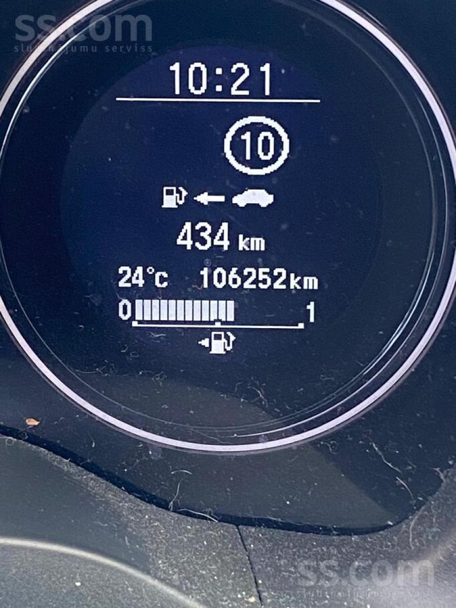 Pelēks Honda HR-V 2015 Rīga, ar dzinēja tilpumu 1.50 L un nobraukumu 106 tūkst. km par 9000 €, foto 1 vietnē AUTOMOTO.COM.LV