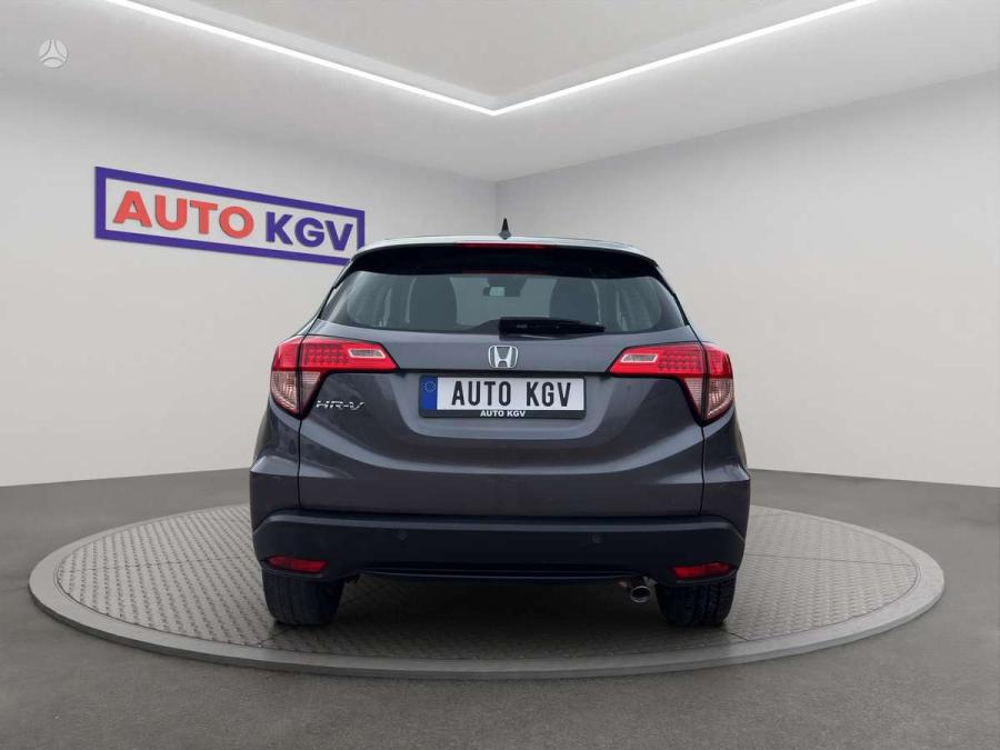 Grey Honda HR-V 2015 in Klaipeda, with an engine capacity of 1.60 L and mileage of 168 thousand km for 9499 €, photo 5 on AUTOMOTO.COM.LV