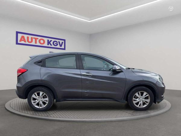 Grey Honda HR-V 2015 in Klaipeda, with an engine capacity of 1.60 L and mileage of 168 thousand km for 9499 €, photo 7 on AUTOMOTO.COM.LV