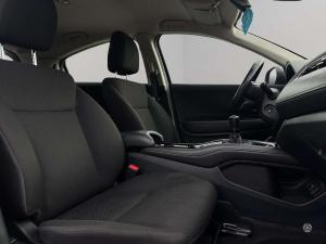 Grey Honda HR-V 2015 in Klaipeda, with an engine capacity of 1.60 L and mileage of 168 thousand km for 9499 €, photo 9 on AUTOMOTO.COM.LV