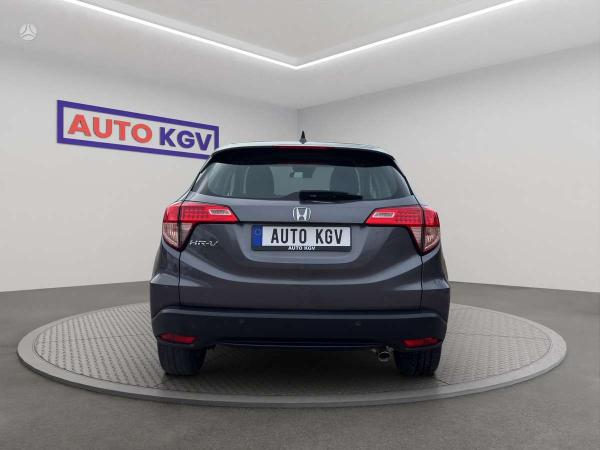 Grey Honda HR-V 2015 in Klaipeda, with an engine capacity of 1.60 L and mileage of 168 thousand km for 9499 €, photo 5 on AUTOMOTO.COM.LV