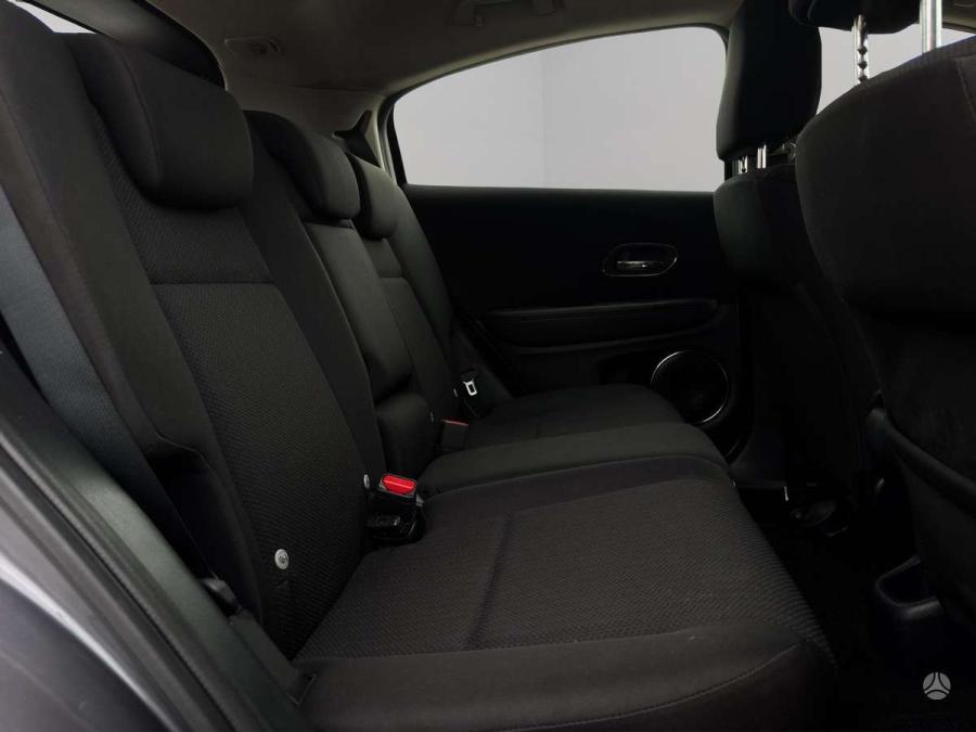 Pelēks Honda HR-V 2015 Klaipėda, ar dzinēja tilpumu 1.60 L un nobraukumu 168 tūkst. km par 9499 €, foto 10 vietnē AUTOMOTO.COM.LV