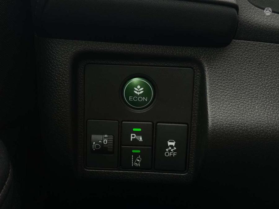 Pelēks Honda HR-V 2015 Klaipėda, ar dzinēja tilpumu 1.60 L un nobraukumu 168 tūkst. km par 9499 €, foto 18 vietnē AUTOMOTO.COM.LV