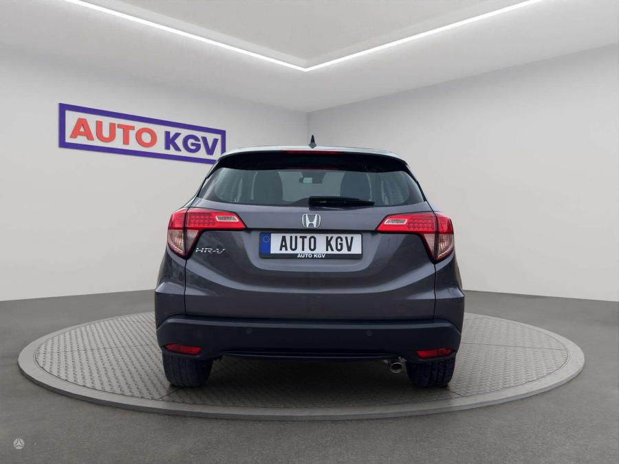 Grey Honda HR-V 2015 in Klaipeda, with an engine capacity of 1.60 L and mileage of 168 thousand km for 8999 €, photo 5 on AUTOMOTO.COM.LV