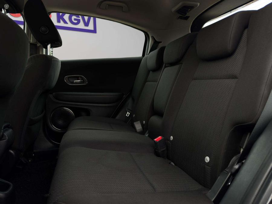 Grey Honda HR-V 2015 in Klaipeda, with an engine capacity of 1.60 L and mileage of 168 thousand km for 8999 €, photo 12 on AUTOMOTO.COM.LV