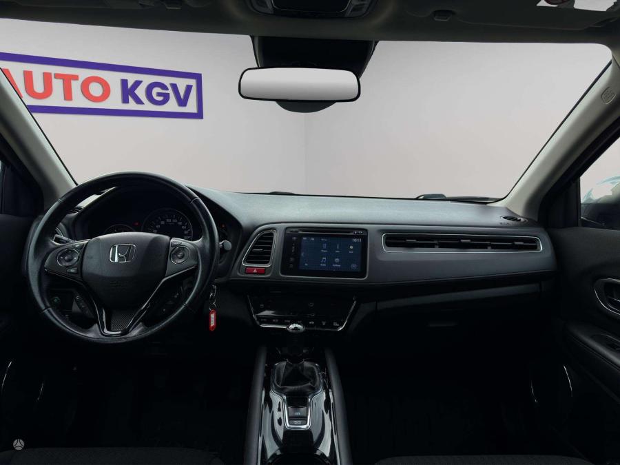 Grey Honda HR-V 2015 in Klaipeda, with an engine capacity of 1.60 L and mileage of 168 thousand km for 8999 €, photo 13 on AUTOMOTO.COM.LV