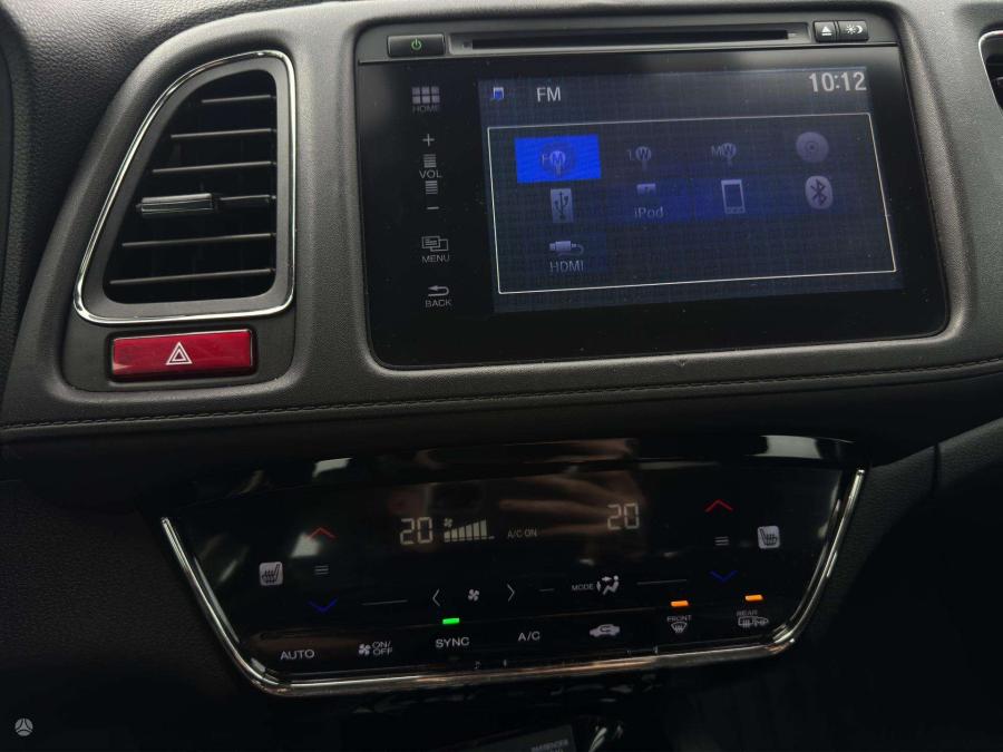 Grey Honda HR-V 2015 in Klaipeda, with an engine capacity of 1.60 L and mileage of 168 thousand km for 8999 €, photo 17 on AUTOMOTO.COM.LV