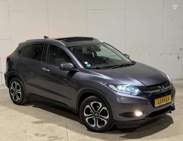 Grey Honda HR-V 2016 in Klaipeda, with an engine capacity of 1.50 L and mileage of 194 thousand km for 12900 €, photo 7 on AUTOMOTO.COM.LV