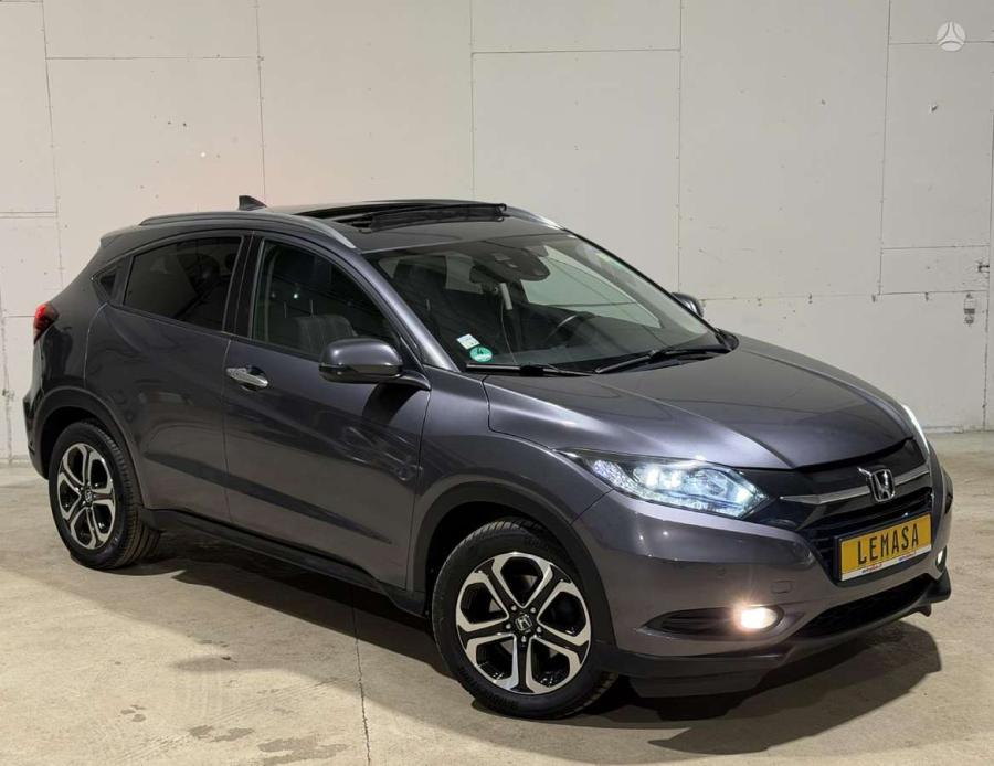 Pelēks Honda HR-V 2016 Klaipėda, ar dzinēja tilpumu 1.50 L un nobraukumu 194 tūkst. km par 12900 €, foto 7 vietnē AUTOMOTO.COM.LV