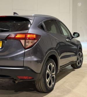 Pelēks Honda HR-V 2016 Klaipėda, ar dzinēja tilpumu 1.50 L un nobraukumu 194 tūkst. km par 12900 €, foto 31 vietnē AUTOMOTO.COM.LV