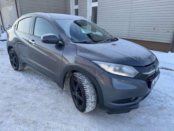 Pelēks Honda HR-V 2016 Viļņa, ar dzinēja tilpumu 1.50 L un nobraukumu 132 tūkst. km par 11900 €, foto 3 vietnē AUTOMOTO.COM.LV
