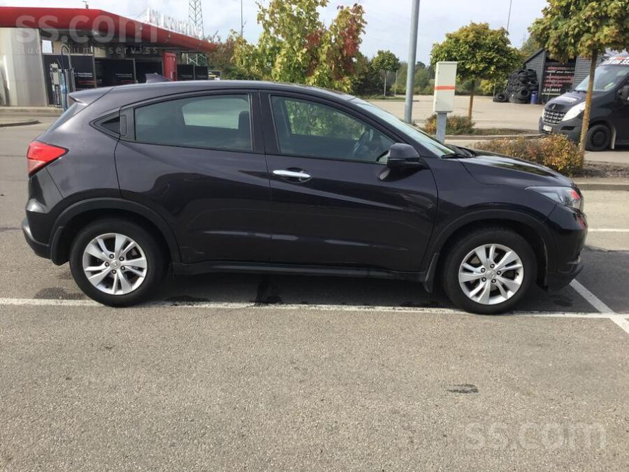 Pelēks Honda HR-V 2016 Ogre, ar dzinēja tilpumu 1.60 L un nobraukumu 256 tūkst. km par 6550 €, foto 3 vietnē AUTOMOTO.COM.LV