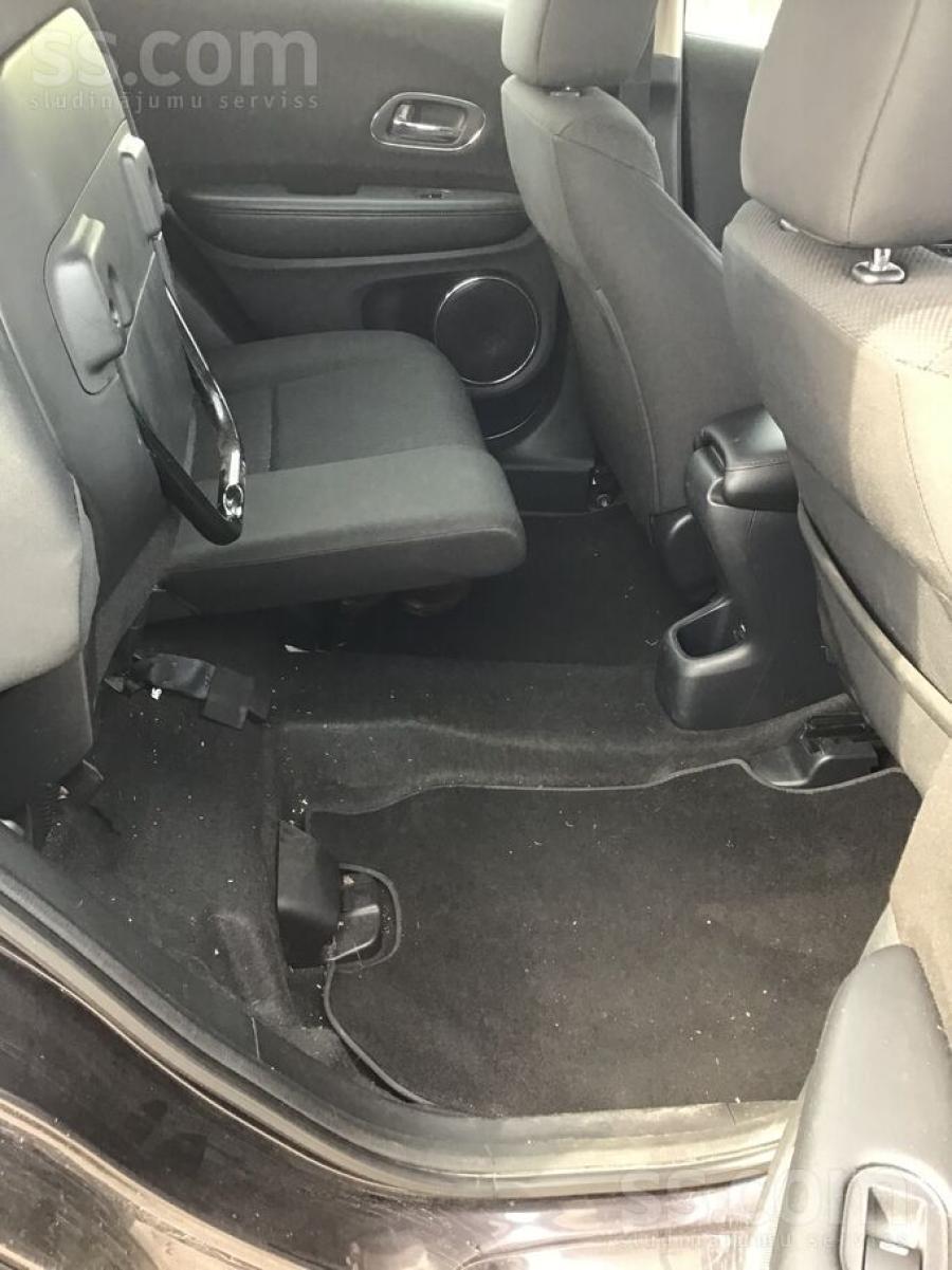 Pelēks Honda HR-V 2016 Ogre, ar dzinēja tilpumu 1.60 L un nobraukumu 256 tūkst. km par 6550 €, foto 6 vietnē AUTOMOTO.COM.LV