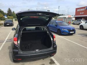Pelēks Honda HR-V 2016 Ogre, ar dzinēja tilpumu 1.60 L un nobraukumu 256 tūkst. km par 6550 €, foto 7 vietnē AUTOMOTO.COM.LV