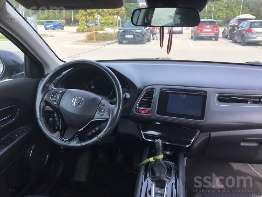 Pelēks Honda HR-V 2016 Ogre, ar dzinēja tilpumu 1.60 L un nobraukumu 256 tūkst. km par 6550 €, foto 10 vietnē AUTOMOTO.COM.LV