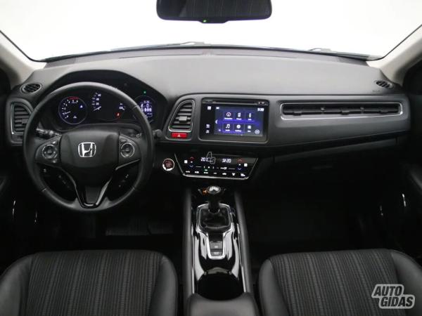 Grey Honda HR-V 2017 in Vilnius, with an engine capacity of 1.60 L and mileage of 184 thousand km for 11999 €, photo 2 on AUTOMOTO.COM.LV
