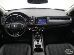 Grey Honda HR-V 2017 in Vilnius, with an engine capacity of 1.60 L and mileage of 184 thousand km for 11999 €, photo 3 on AUTOMOTO.COM.LV