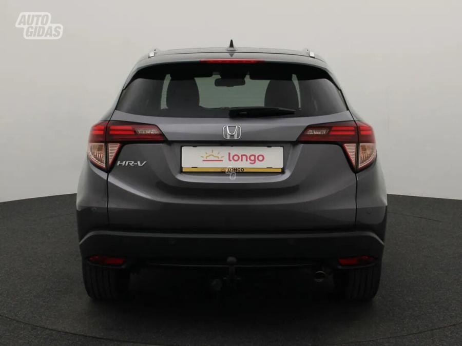Grey Honda HR-V 2017 in Vilnius, with an engine capacity of 1.60 L and mileage of 184 thousand km for 11999 €, photo 6 on AUTOMOTO.COM.LV