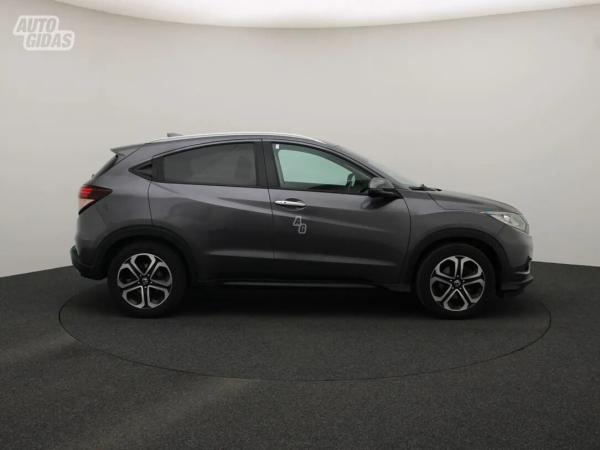 Grey Honda HR-V 2017 in Vilnius, with an engine capacity of 1.60 L and mileage of 184 thousand km for 11999 €, photo 9 on AUTOMOTO.COM.LV