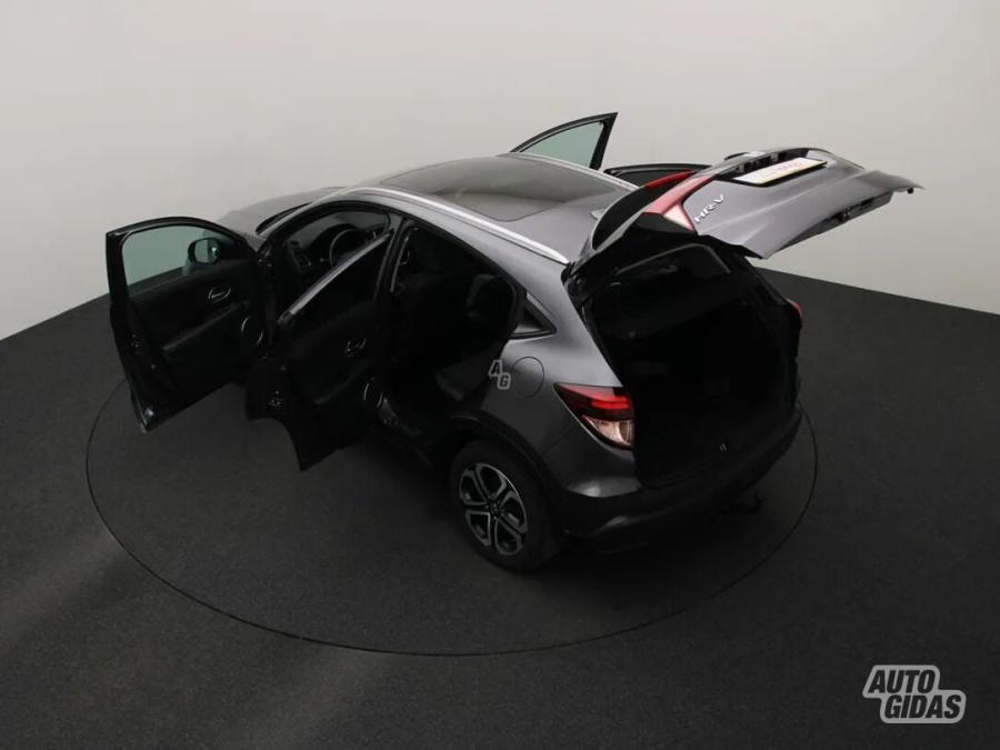 Grey Honda HR-V 2017 in Vilnius, with an engine capacity of 1.60 L and mileage of 184 thousand km for 11999 €, photo 14 on AUTOMOTO.COM.LV