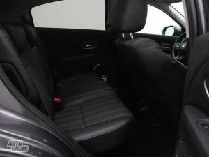 Grey Honda HR-V 2017 in Vilnius, with an engine capacity of 1.60 L and mileage of 184 thousand km for 11999 €, photo 16 on AUTOMOTO.COM.LV