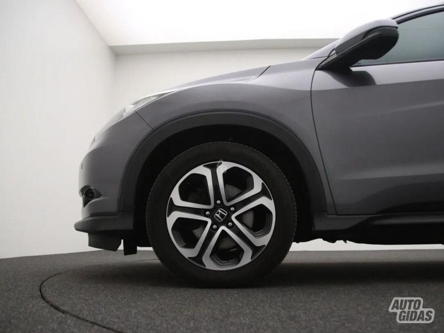 Grey Honda HR-V 2017 in Vilnius, with an engine capacity of 1.60 L and mileage of 184 thousand km for 11999 €, photo 29 on AUTOMOTO.COM.LV