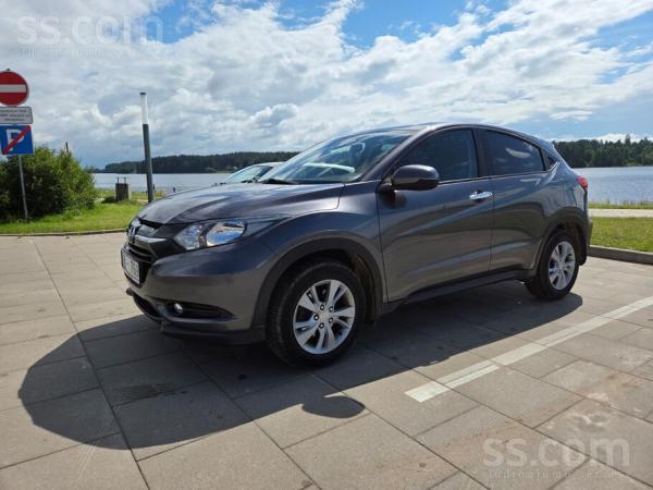 Pelēks Honda HR-V 2017 Ogre, ar dzinēja tilpumu 1.50 L un nobraukumu 75 tūkst. km par 15200 €, foto  vietnē AUTOMOTO.COM.LV