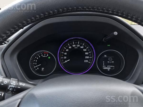 Pelēks Honda HR-V 2017 Ogre, ar dzinēja tilpumu 1.50 L un nobraukumu 75 tūkst. km par 15200 €, foto 7 vietnē AUTOMOTO.COM.LV