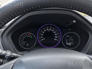 Серый Хонда ХРВ 2017 в Огре, объемом двигателя 1.50 л и пробегом 75 тыс. км за 15200 €, фото 8 на AUTOMOTO.COM.LV