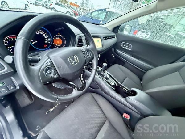 Pelēks Honda HR-V 2018 Rīga, ar dzinēja tilpumu 1.60 L un nobraukumu 0 tūkst. km par 10990 €, foto 10 vietnē AUTOMOTO.COM.LV