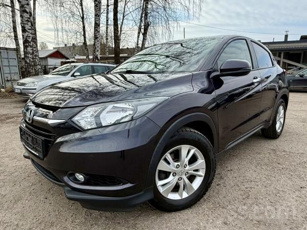 Grey Honda HR-V 2018 in Riga, with an engine capacity of 1.60 L and mileage of 0 thousand km for 9990 €, photo 3 on AUTOMOTO.COM.LV