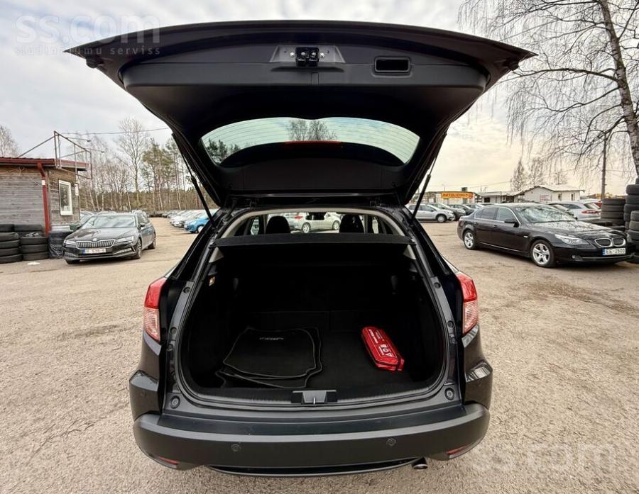 Pelēks Honda HR-V 2018 Rīga, ar dzinēja tilpumu 1.60 L un nobraukumu 0 tūkst. km par 9990 €, foto 12 vietnē AUTOMOTO.COM.LV