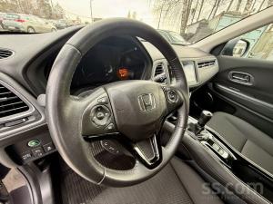Pelēks Honda HR-V 2018 Rīga, ar dzinēja tilpumu 1.60 L un nobraukumu 0 tūkst. km par 9990 €, foto 14 vietnē AUTOMOTO.COM.LV