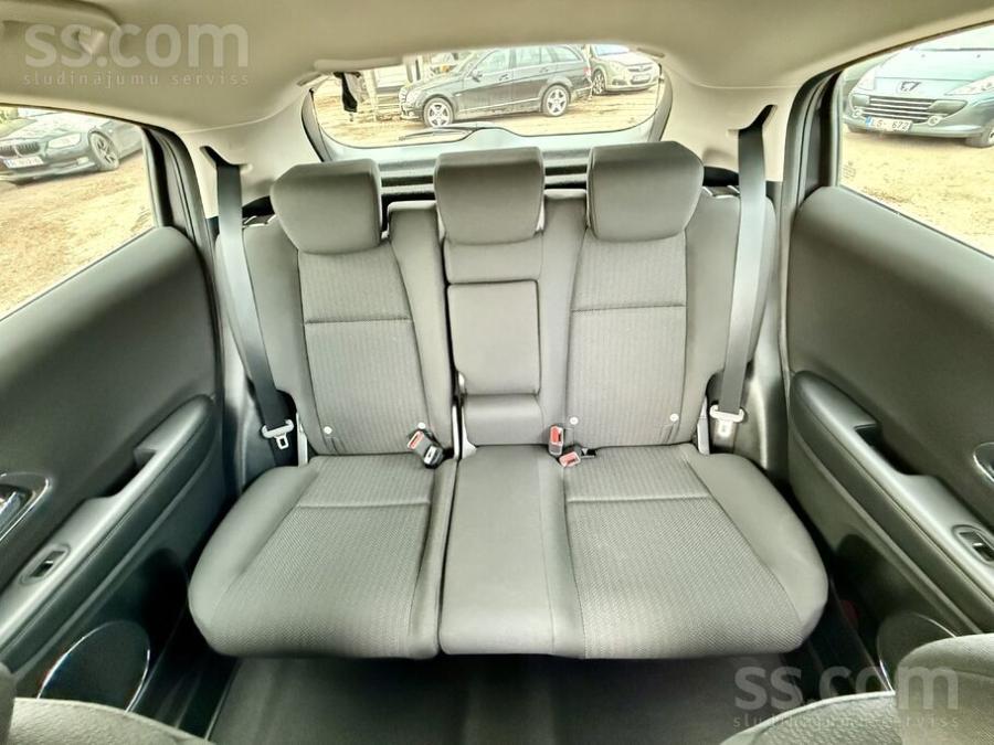 Pelēks Honda HR-V 2018 Rīga, ar dzinēja tilpumu 1.60 L un nobraukumu 0 tūkst. km par 9990 €, foto 27 vietnē AUTOMOTO.COM.LV