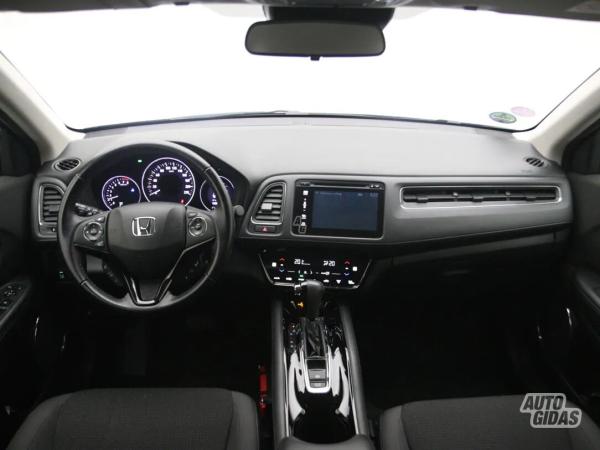 Grey Honda HR-V 2021 in Vilnius, with an engine capacity of 1.50 L and mileage of 192 thousand km for 15399 €, photo 2 on AUTOMOTO.COM.LV