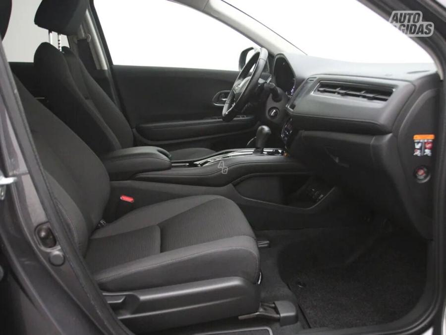 Pelēks Honda HR-V 2021 Viļņa, ar dzinēja tilpumu 1.50 L un nobraukumu 192 tūkst. km par 15399 €, foto 15 vietnē AUTOMOTO.COM.LV