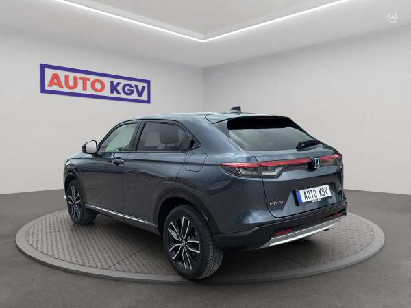 Grey Honda HR-V 2022 in Klaipeda, with an engine capacity of 1.50 L and mileage of 34 thousand km for 24999 €, photo 3 on AUTOMOTO.COM.LV