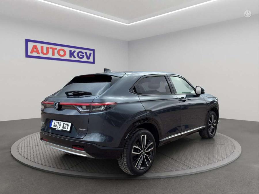 Grey Honda HR-V 2022 in Klaipeda, with an engine capacity of 1.50 L and mileage of 34 thousand km for 24999 €, photo 6 on AUTOMOTO.COM.LV