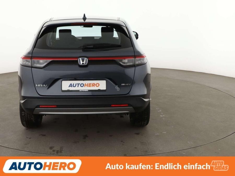 Pelēks Honda HR-V 2023 Kauņa, ar dzinēja tilpumu 1.50 L un nobraukumu 30 tūkst. km par 28456 €, foto 5 vietnē AUTOMOTO.COM.LV