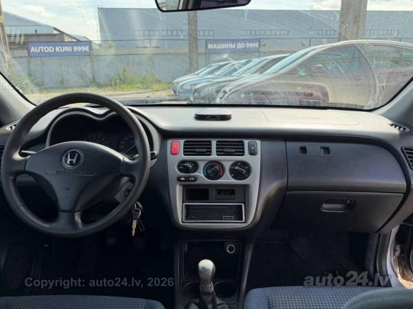 Pelēks Honda HR-V 2005 Tallina, ar dzinēja tilpumu 1.60 L un nobraukumu 222 tūkst. km par 699 €, foto 5 vietnē AUTOMOTO.COM.LV