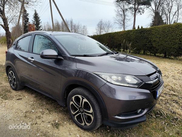 Pelēks Honda HR-V 2017 Tallina, ar dzinēja tilpumu 1.50 L un nobraukumu 92 tūkst. km par 14500 €, foto 3 vietnē AUTOMOTO.COM.LV