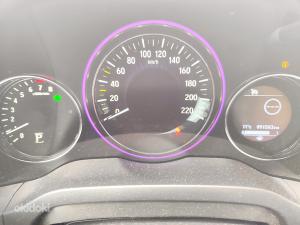 Grey Honda HR-V 2017 in Tallinn, with an engine capacity of 1.50 L and mileage of 92 thousand km for 14500 €, photo 6 on AUTOMOTO.COM.LV