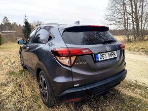Grey Honda HR-V 2017 in Tallinn, with an engine capacity of 1.50 L and mileage of 92 thousand km for 14500 €, photo 22 on AUTOMOTO.COM.LV