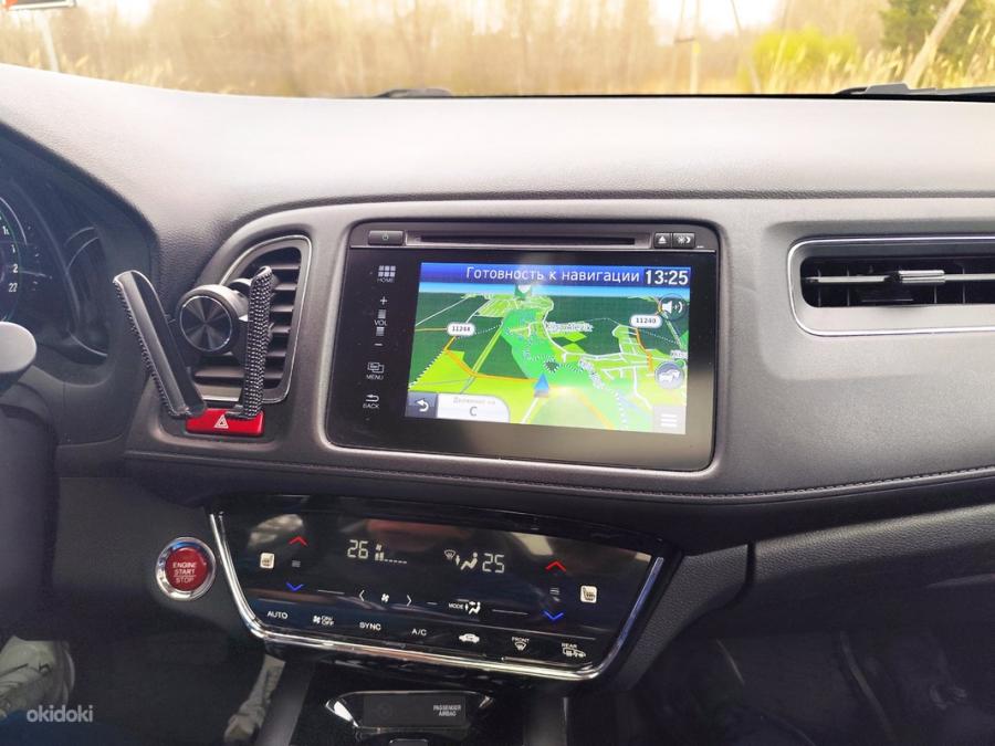 Grey Honda HR-V 2017 in Tallinn, with an engine capacity of 1.50 L and mileage of 92 thousand km for 14500 €, photo 29 on AUTOMOTO.COM.LV
