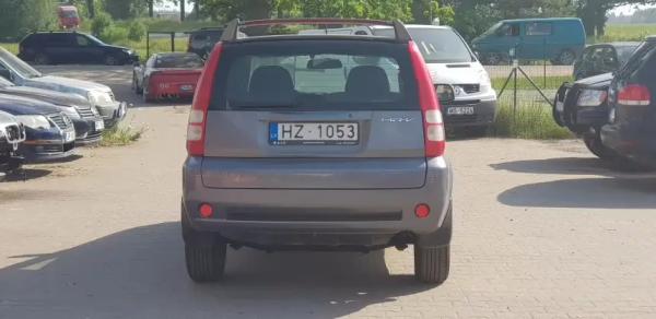 Pelēks Honda HR-V 2004 Valmiera, ar dzinēja tilpumu 1.60 L un nobraukumu 277 tūkst. km par 1600 €, foto 4 vietnē AUTOMOTO.COM.LV