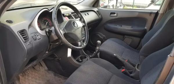 Pelēks Honda HR-V 2004 Valmiera, ar dzinēja tilpumu 1.60 L un nobraukumu 277 tūkst. km par 1600 €, foto 10 vietnē AUTOMOTO.COM.LV