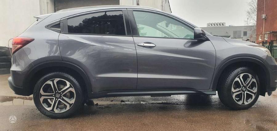 Pelēks Honda HR-V 2015 Kauņa, ar dzinēja tilpumu 1.60 L un nobraukumu 200 tūkst. km par 10499 €, foto 7 vietnē AUTOMOTO.COM.LV