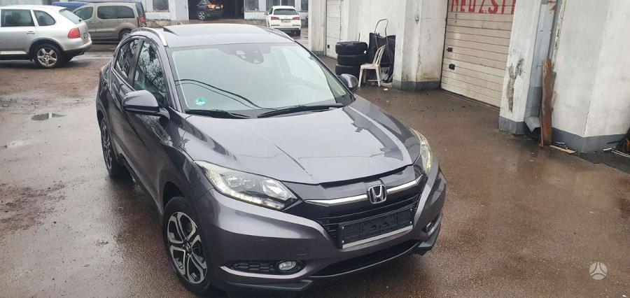 Pelēks Honda HR-V 2015 Kauņa, ar dzinēja tilpumu 1.60 L un nobraukumu 200 tūkst. km par 10499 €, foto 9 vietnē AUTOMOTO.COM.LV