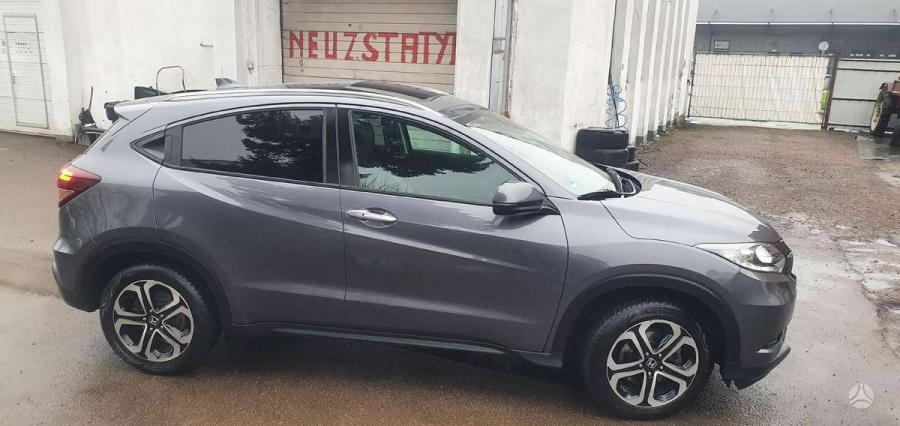 Pelēks Honda HR-V 2015 Kauņa, ar dzinēja tilpumu 1.60 L un nobraukumu 200 tūkst. km par 10499 €, foto 10 vietnē AUTOMOTO.COM.LV